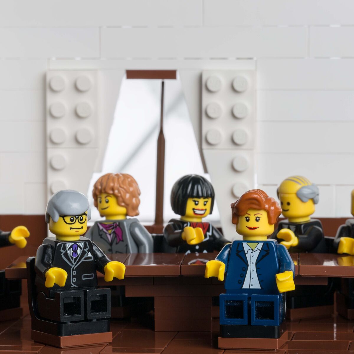 Microspot.ch inszeniert Bundesratswahl 2015 mit Lego | Presseportal ...